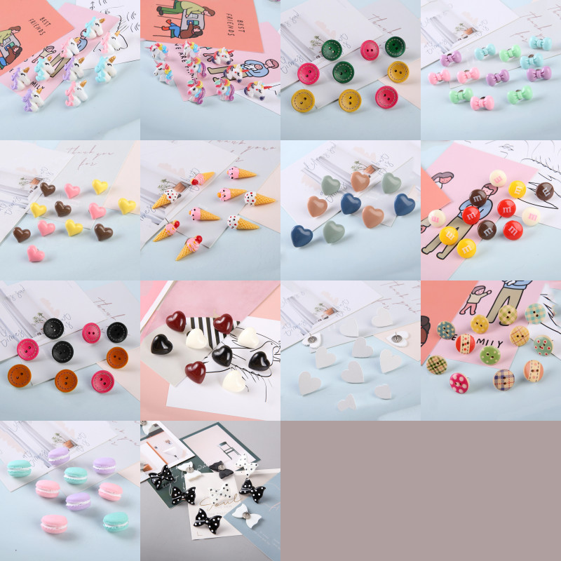 Set van 12 leuke punaises in een doosje (model: kleine knoopjes) - Wood ...